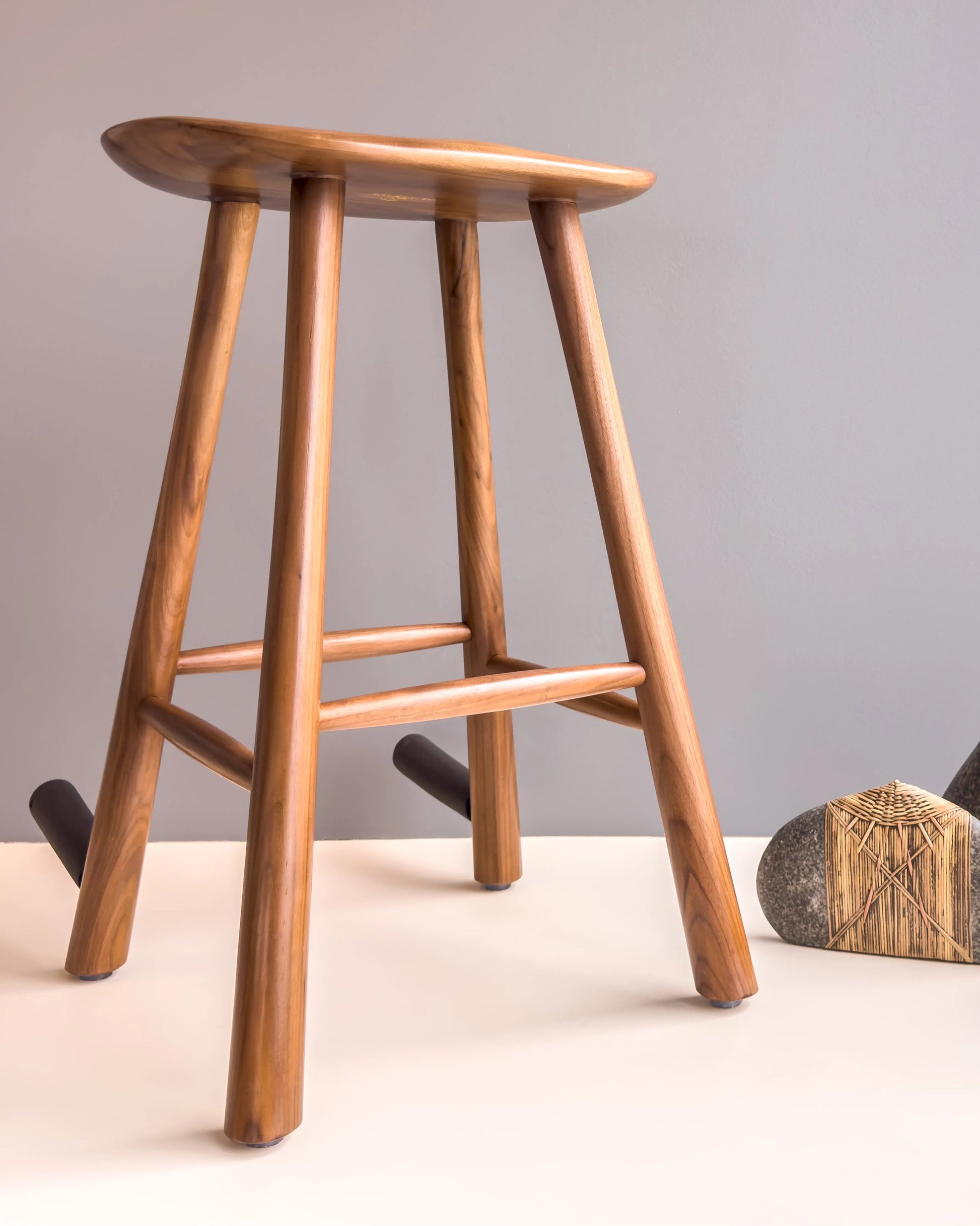 The Best Guitar Stool for Comfort and Performance | Nakupenda GM25 ...