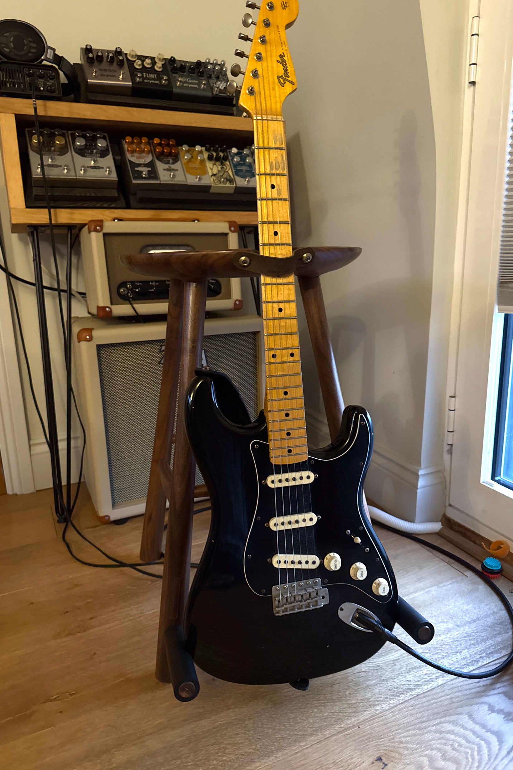 The Best Ergonomic Guitar Stool with Stand | Nakupenda GM25 – nakupenda
